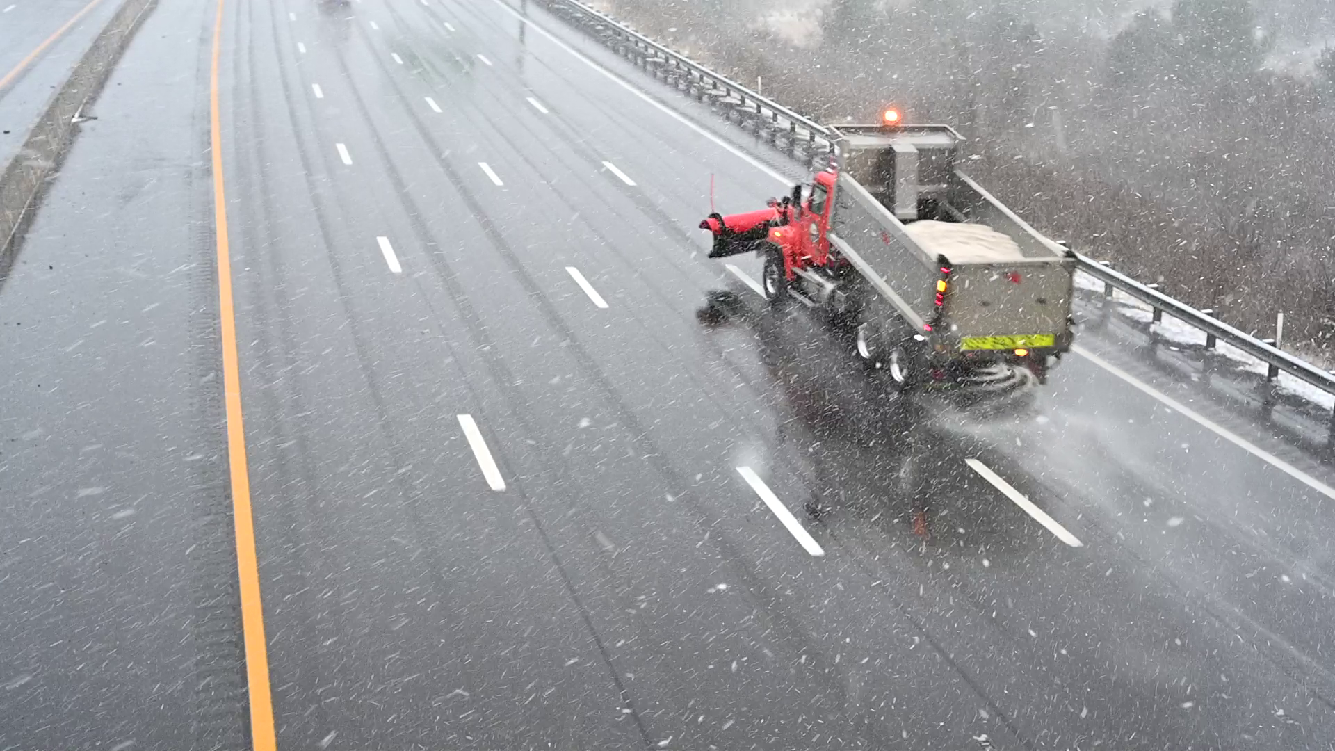 WVDOH crews actively treating roads during winter weather event WVDOH crews actively treating roads during winter weather event
